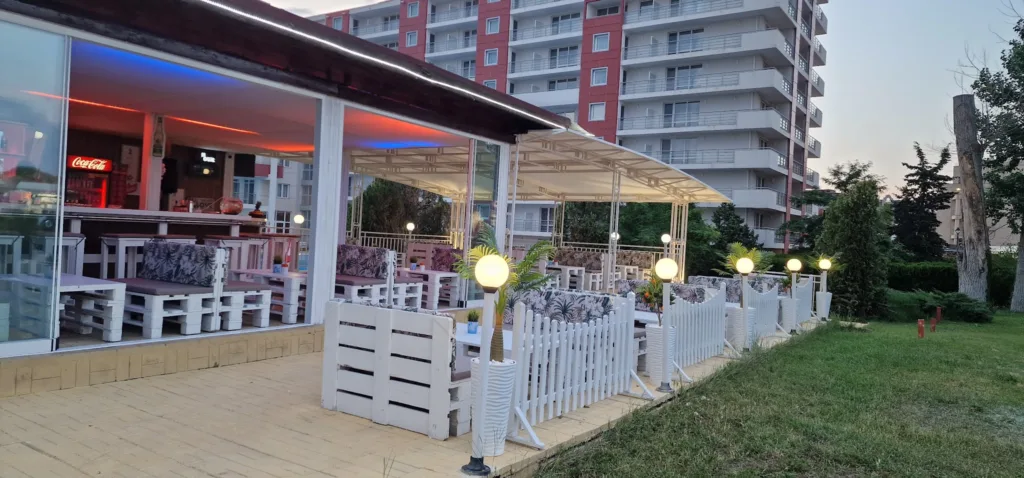 Pool Bar Fenix | Слънчев бряг - Kude.BG